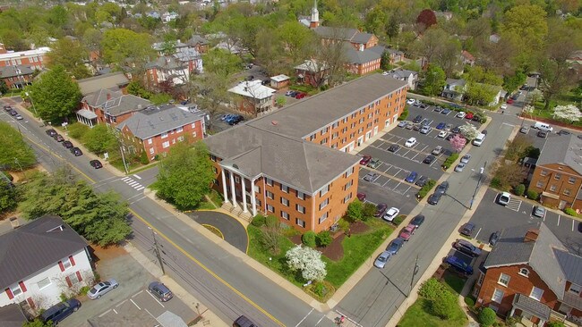 Tarleton Square - Apartments in Charlottesville, VA | Apartments.com