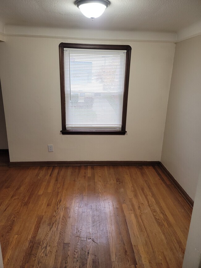 4997 E 110th St Unit upper, Garfield Heights, OH 44125 - 4997 E 110th ...