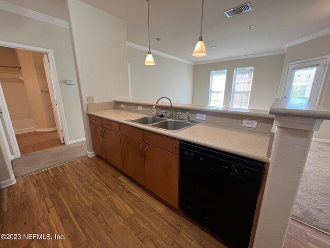 8290 Gate Pkwy W Unit 711, Jacksonville, FL 32216 - Condo for Rent in ...