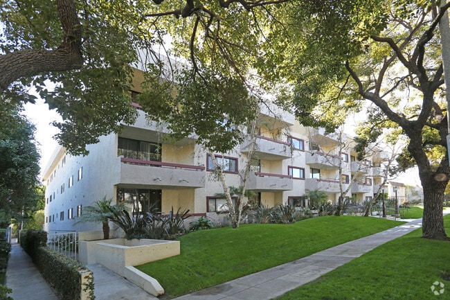 Maple Drive Apartments - 404 N Maple Dr Beverly Hills, CA - Apartments ...