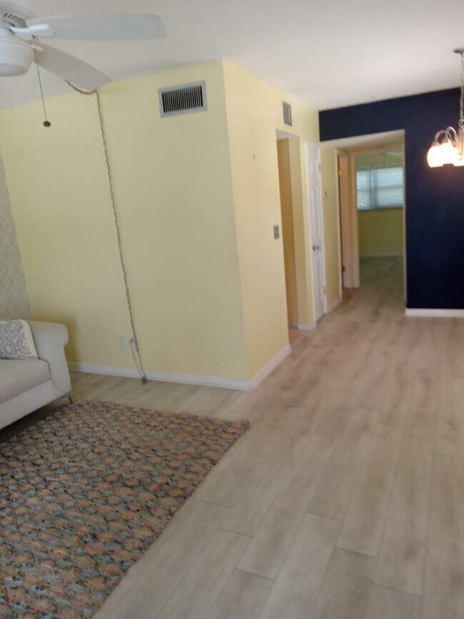 8615 E Bay Dr, Treasure Island, FL 33706 - Condo for Rent in Treasure ...