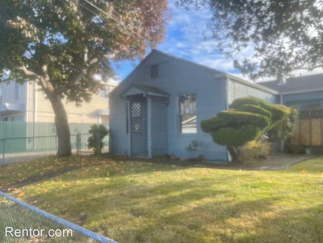 2350 Fern St, Eureka, CA 95503 - House Rental in Eureka, CA ...