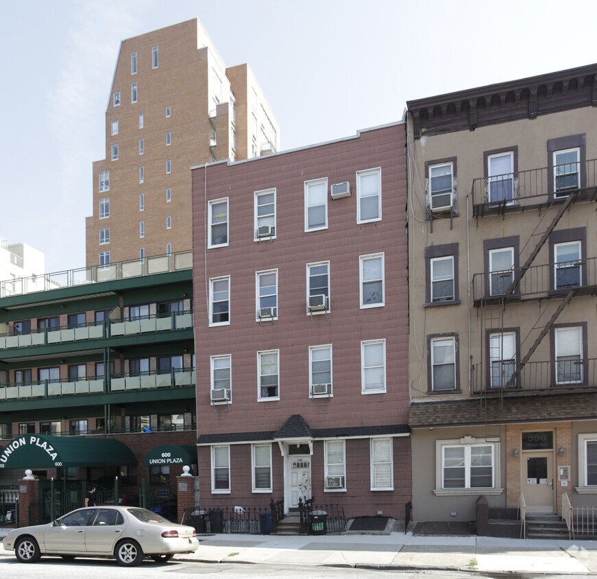 598 Union Ave, Brooklyn, NY 11211 - 598 Union Ave Brooklyn, NY 11211 ...