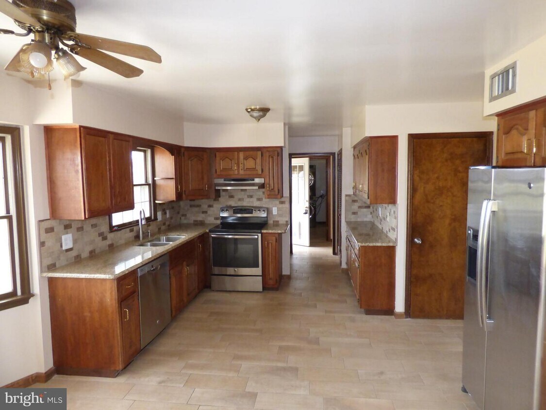 25801 Long Corner Rd, Gaithersburg, MD 20882 - House Rental in ...