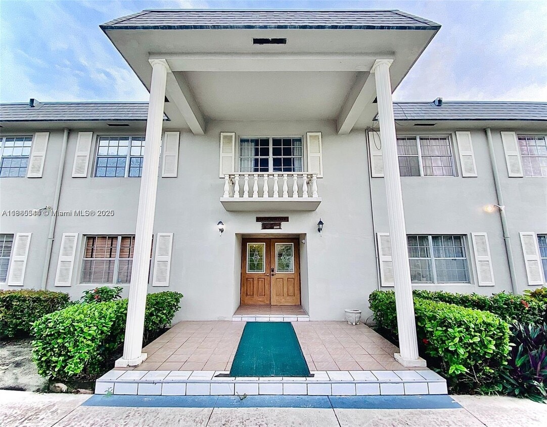 1520 McKinley St Unit 216E, Hollywood, FL 33020 - Condo for Rent in ...