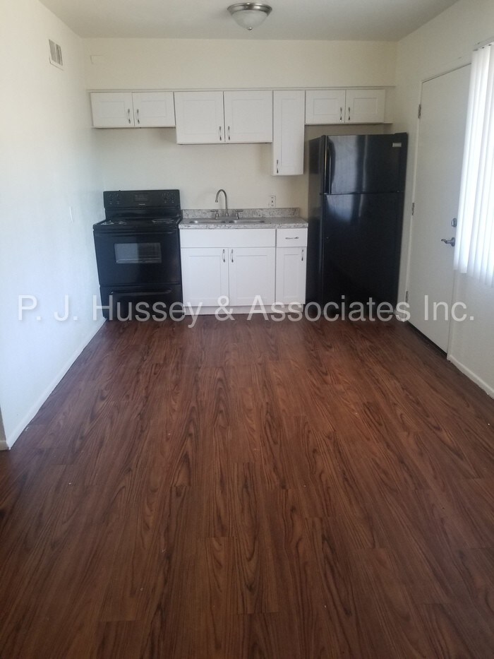 6802 W Glendale Ave Unit 15, Glendale, AZ 85303 - Room for Rent in ...