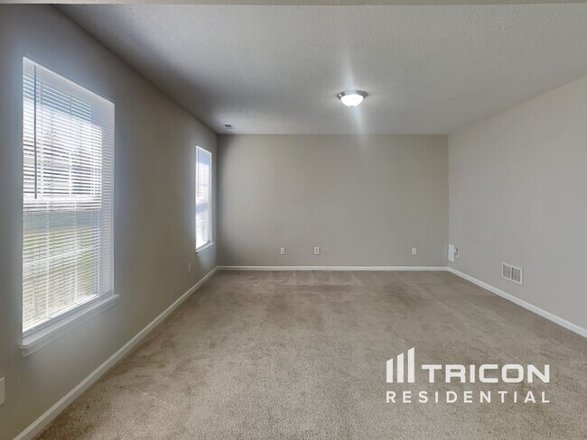 7237 Kimble Dr, Indianapolis, IN 46217 | Apartments.com