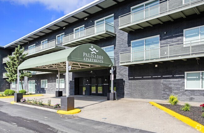 Ashland Ridge Apartments for Rent with Hardwood Floors - Independence ...