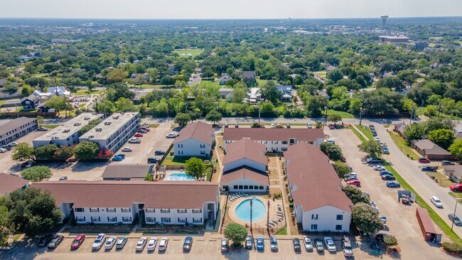 University Square - Apartments in College Station, TX | Apartments.com