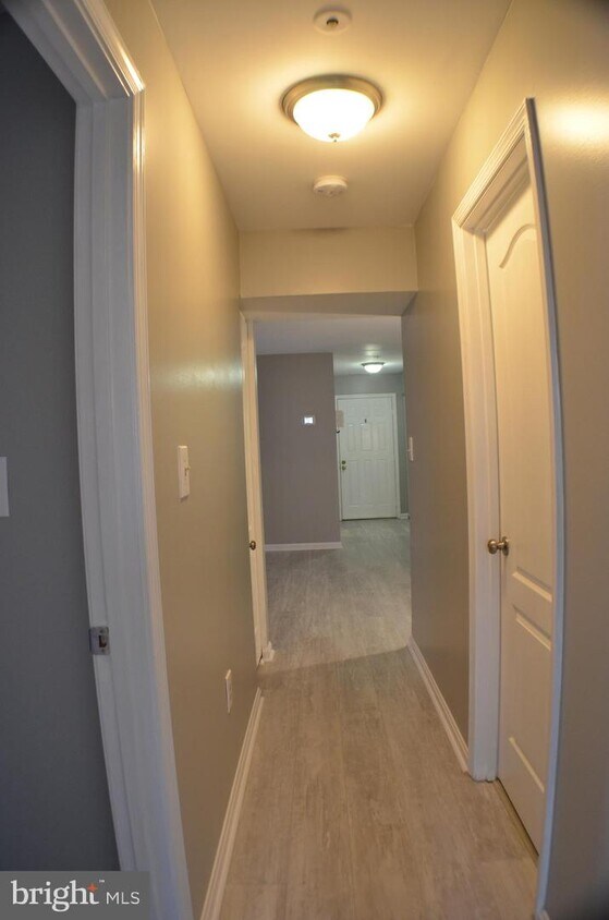 8561 Falls Run Rd Unit D, Ellicott City, MD 21043 - Room for Rent in ...