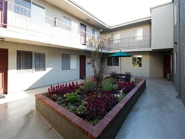 The Ridgeview Apartments - Northridge, CA | Apartments.com