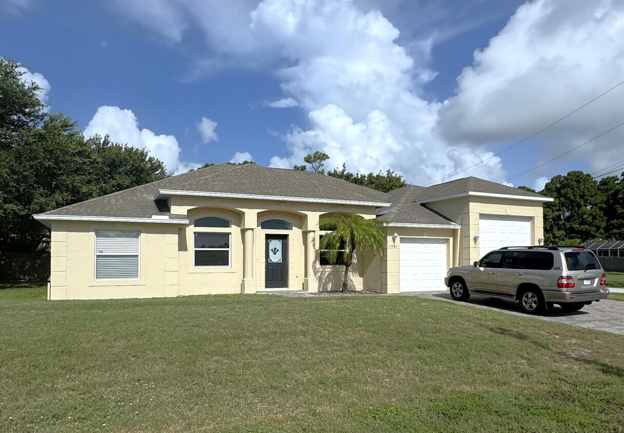 1901 Newfound Harbor Dr, Merritt Island, FL 32952 - House Rental in ...