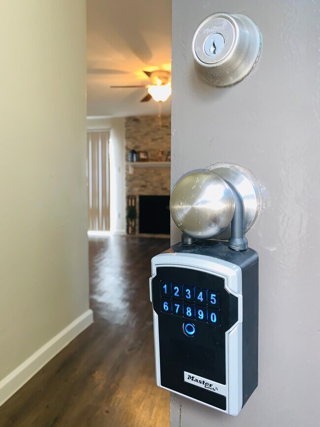 Crescent Place - 10222 S Gessner Dr Houston, TX - Apartments for Rent ...