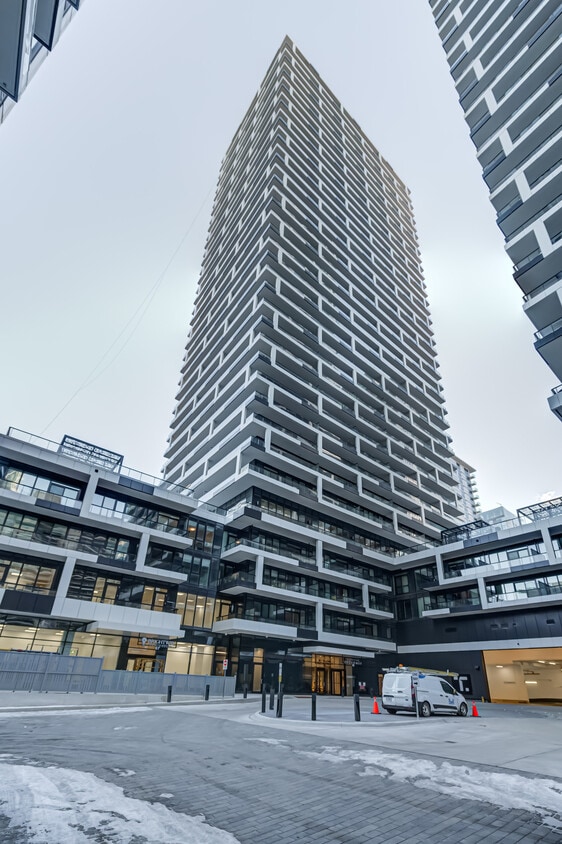 Sixty Five Broadway Apartments - 65 Broadway Av Toronto, ON ...