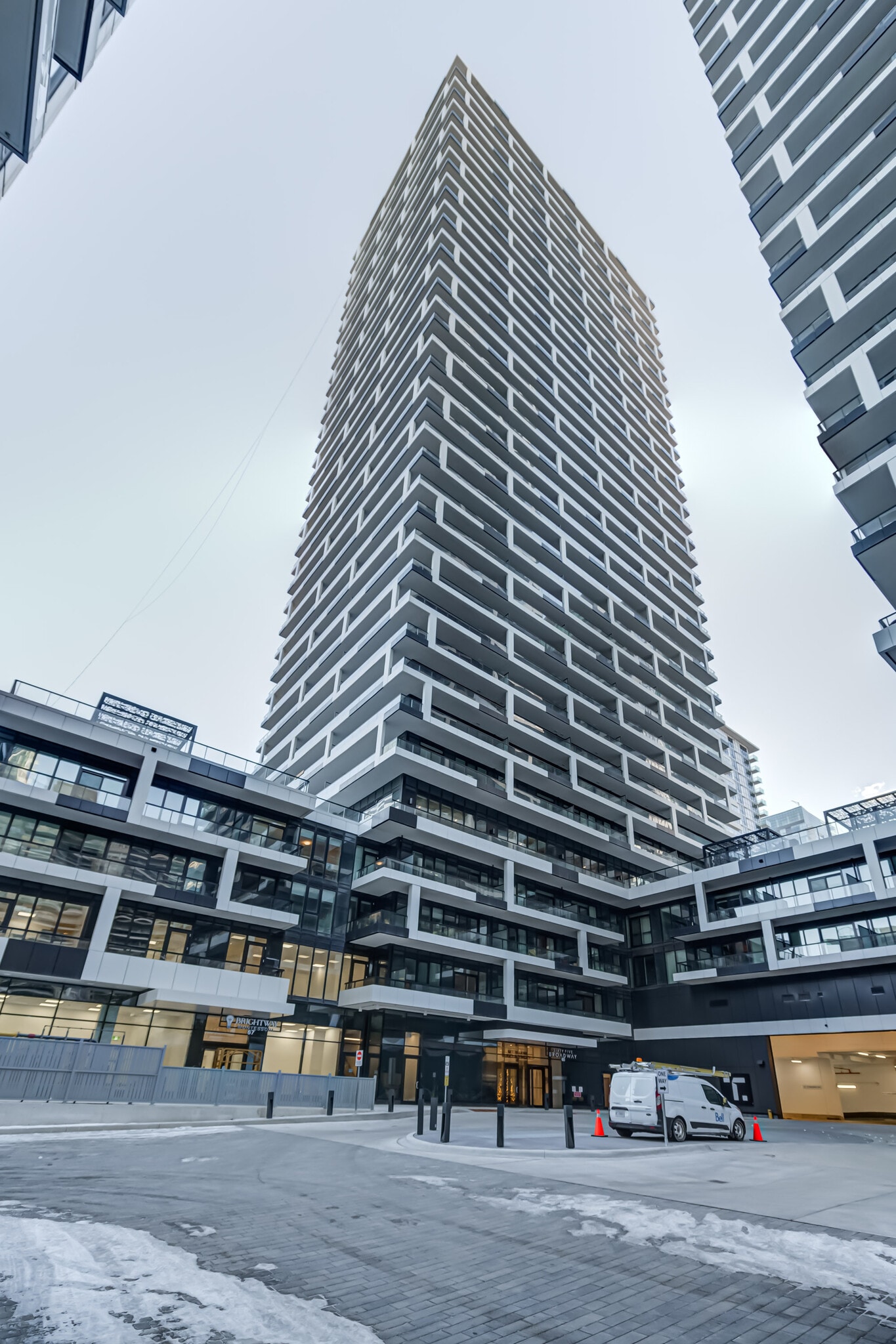 Sixty Five Broadway Apartments - 65 Broadway Av Toronto, ON ...