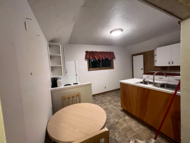 536 7th Ave W Unit 3, Kalispell, MT 59901 - Room for Rent in Kalispell ...