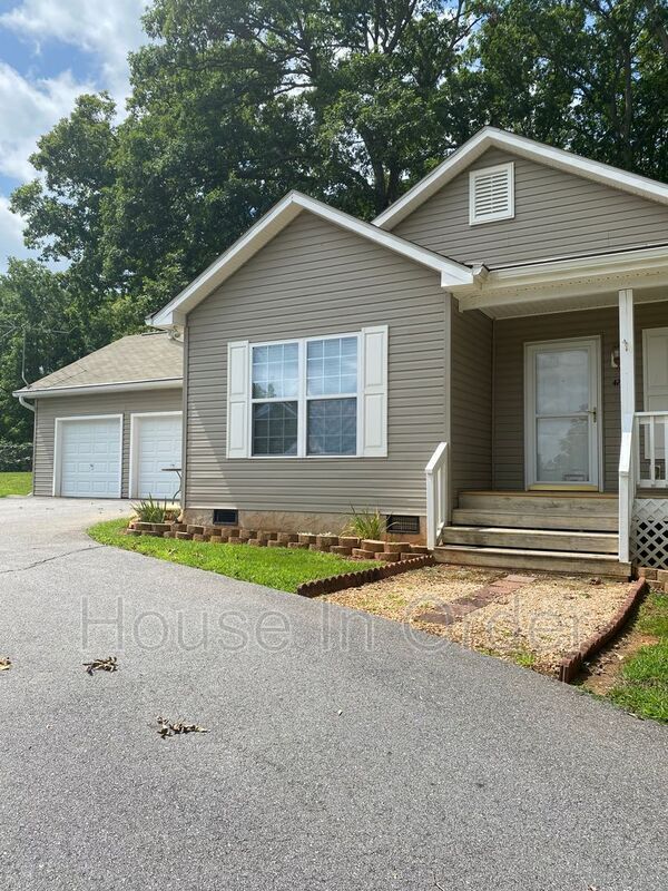 47 Deer Meadows Dr, Candler, NC 28715 - House Rental in Candler, NC ...