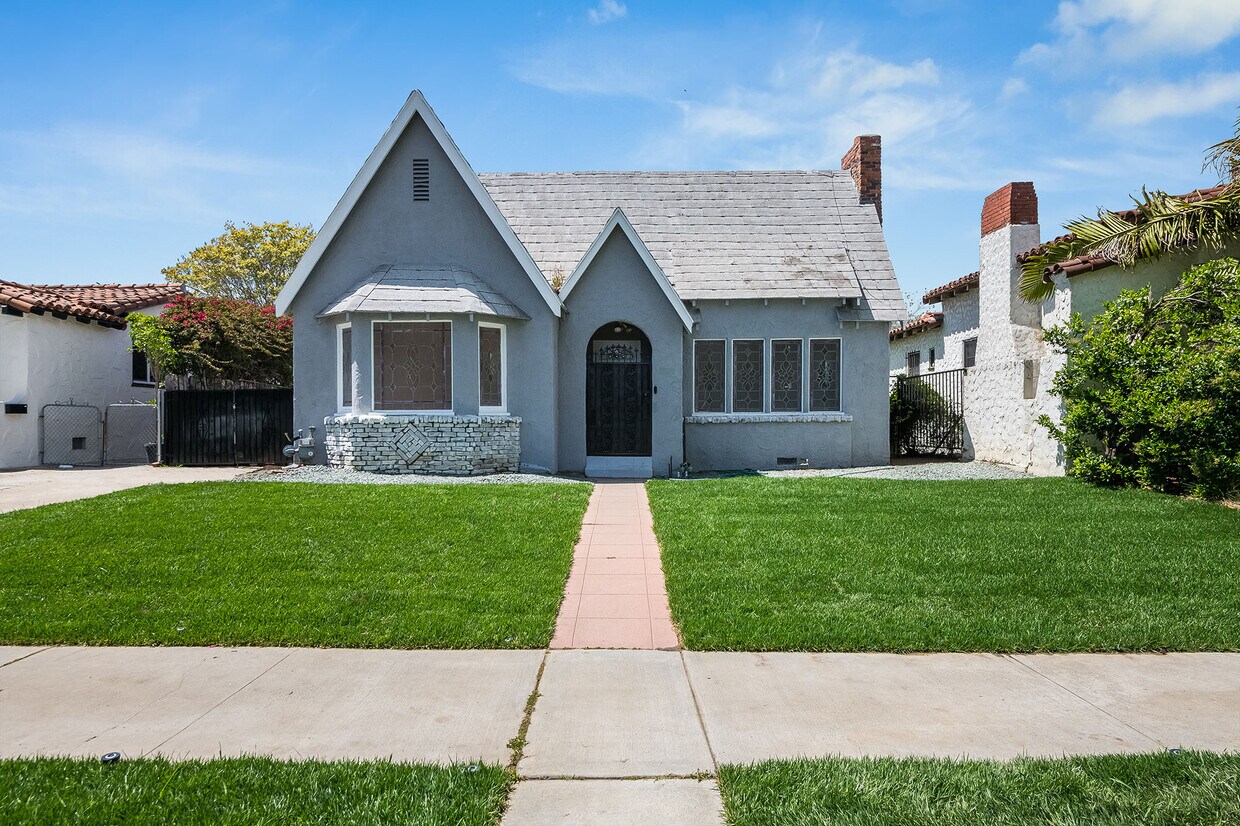 1211 S Point View St, Los Angeles, CA 90035 - House Rental in Los ... 1211 S Point View St, Los Angeles, CA 90035 - House Rental in Los ...