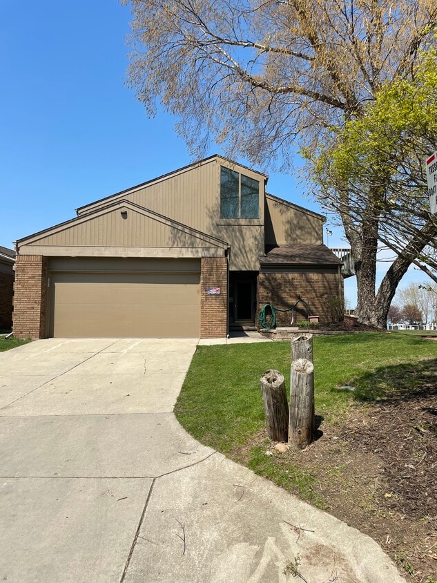 23459 Liberty St, St. Clair Shores, MI 48080 - House Rental in St ...