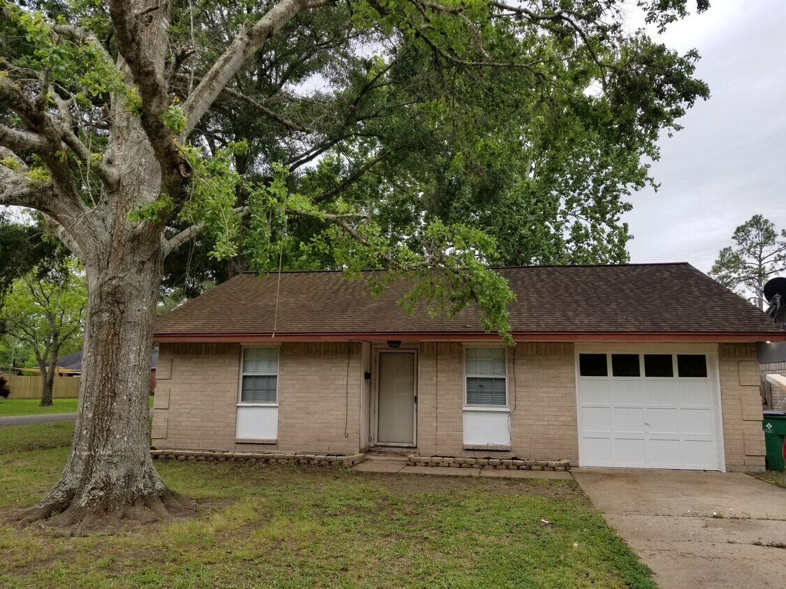 101 N Orange St, Sweeny, TX 77480 - House Rental in Sweeny, TX ...
