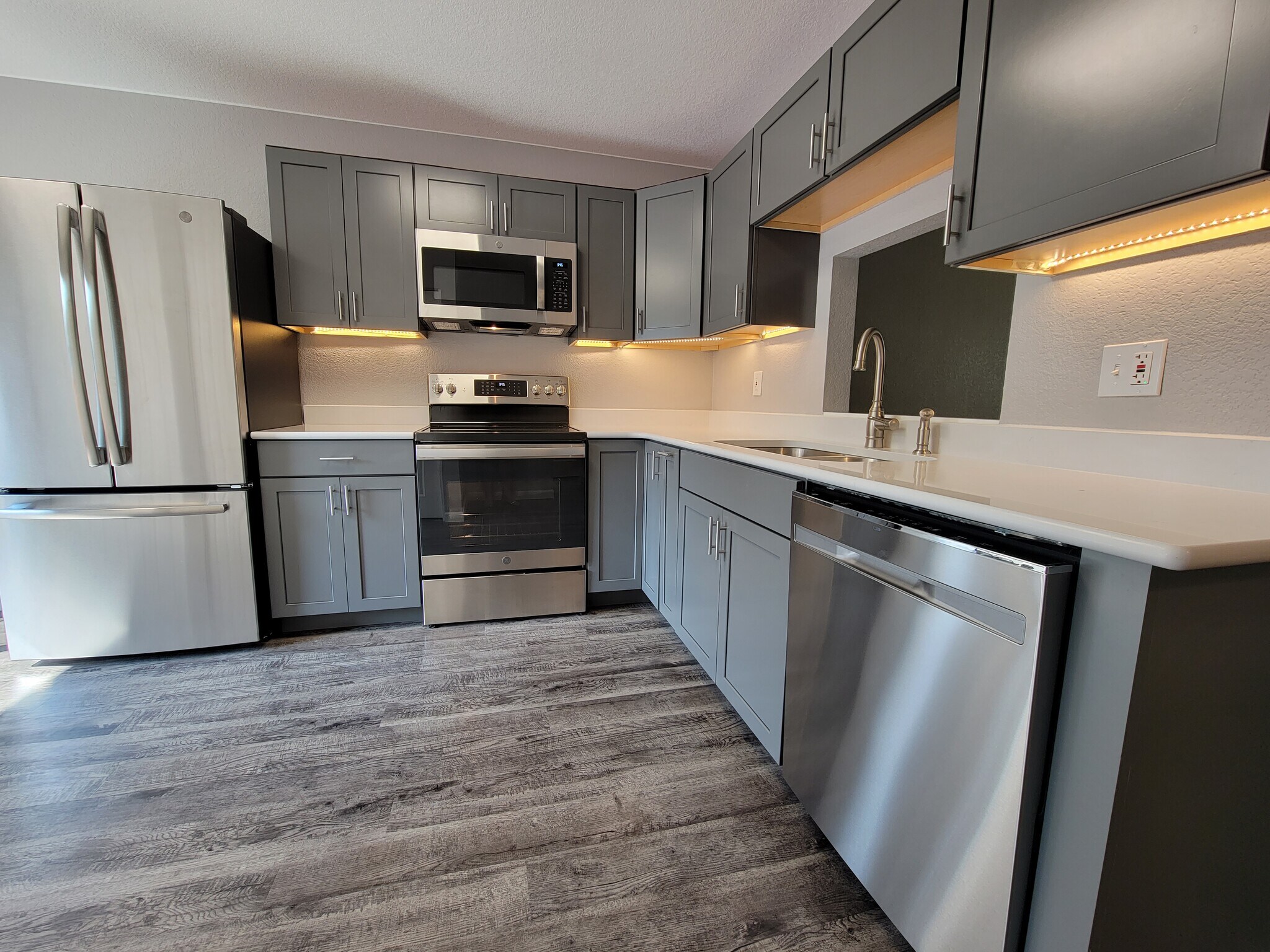 5731 W 92nd Ave, Westminster, CO 80031 - Townhome Rentals in ...