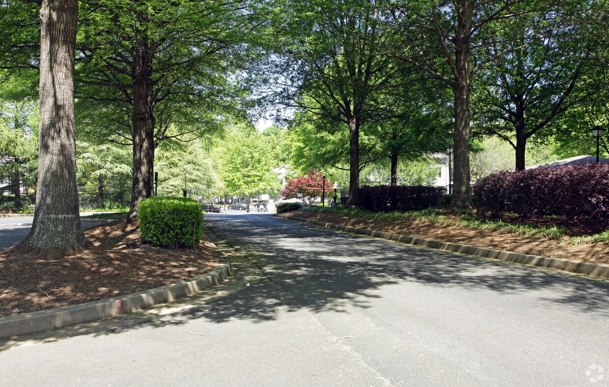 Parkside at South Tryon - 605 Candler Ln Charlotte, NC 28217 ...