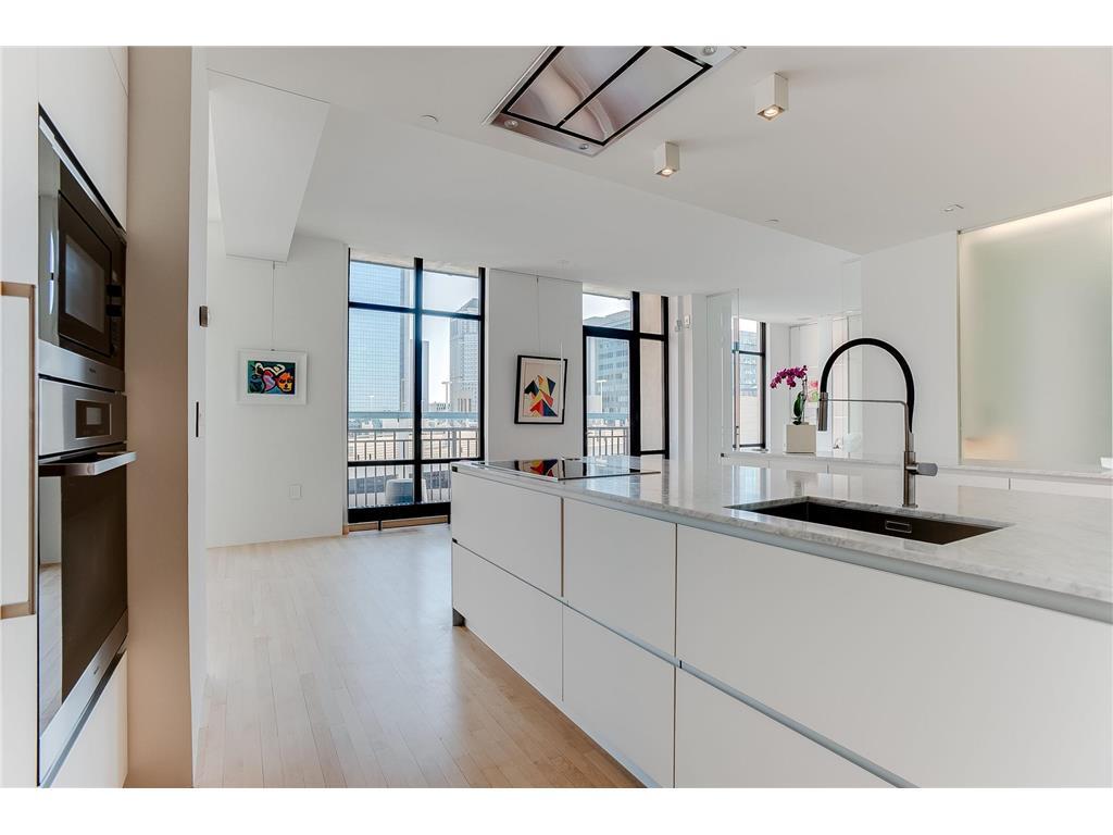 201 S 11th St Unit 830, Minneapolis, MN 55403 - Room for Rent in ...