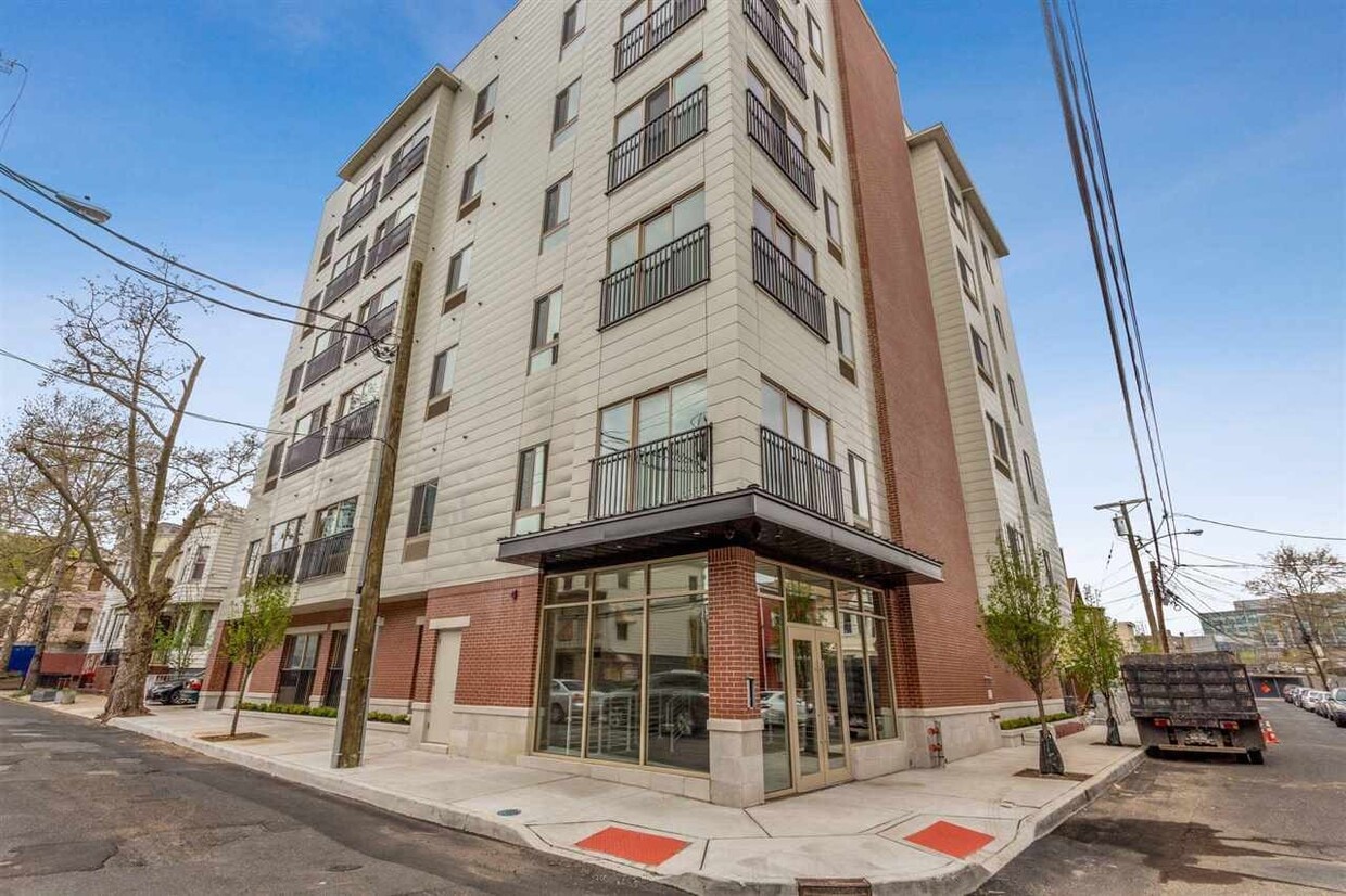 3 Perrine Ave, Jersey City, NJ 07306 - House Rental in Jersey City, NJ ...