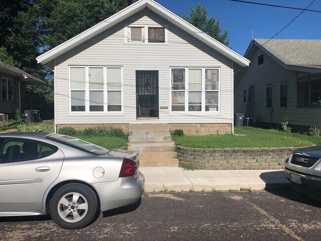 3 Hecker Ct, Pekin, IL 61554 - House Rental in Pekin, IL | Apartments.com