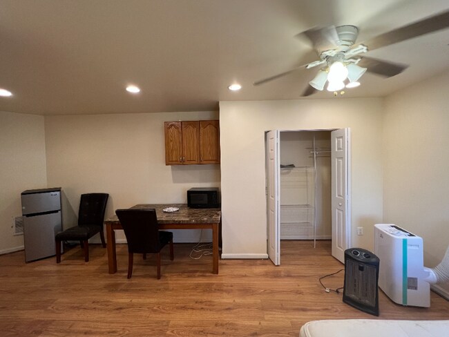 4282 Allison Cir, Fairfax, VA 22030 | Apartments.com