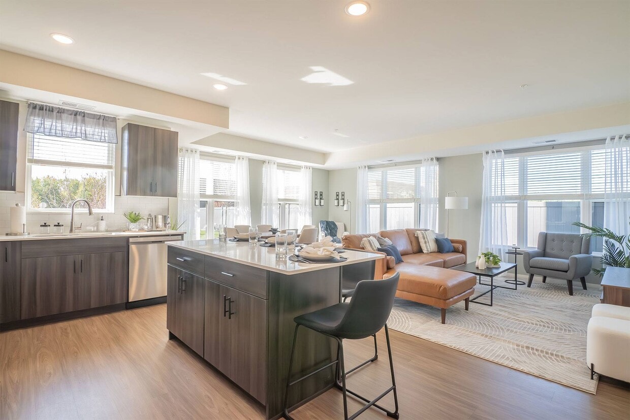 THE PLAZA at Hazeltine Apartments - 1130 Hazeltine Blvd Chaska, MN ...