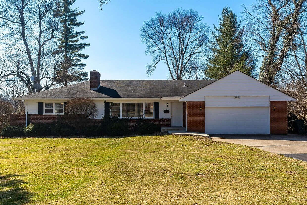 7745 Kennedy Ln, Cincinnati, OH 45242 - House Rental in Cincinnati, OH ...