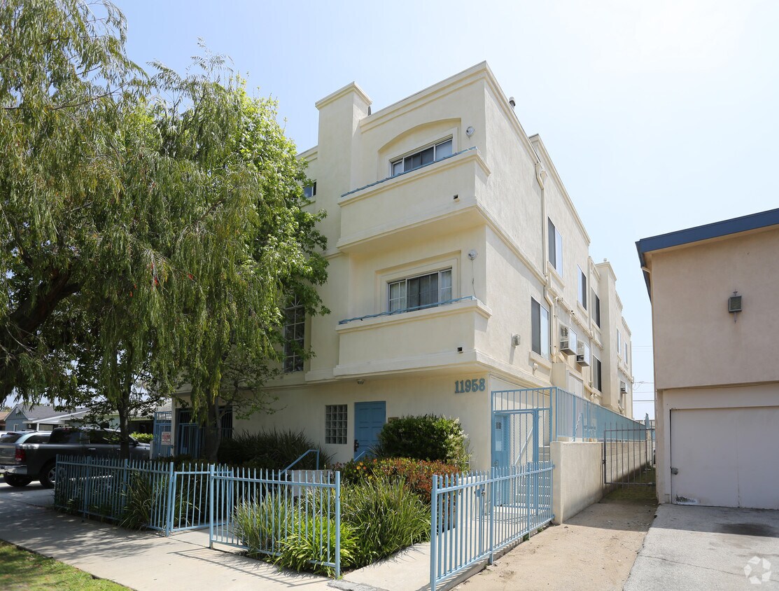 Apartments for Rent in Westside, Santa Barbara CA | Westside Rentals