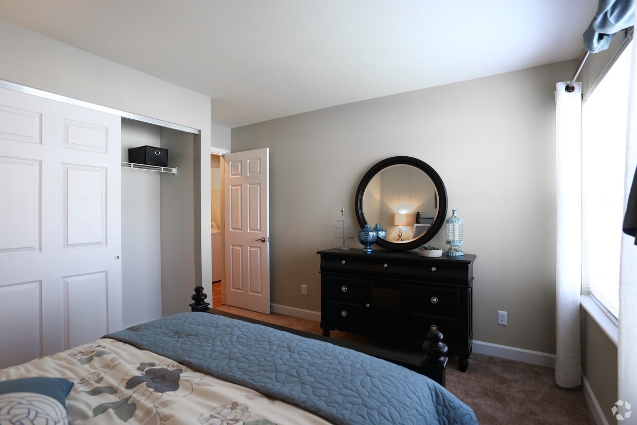 Greenway Chase - 629 Greenway Manor Dr Florissant, MO 63031 ...