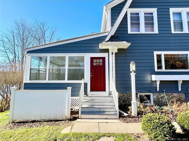 75 Portland Ave, Redding, CT 06896 - Room for Rent in Redding, CT ...