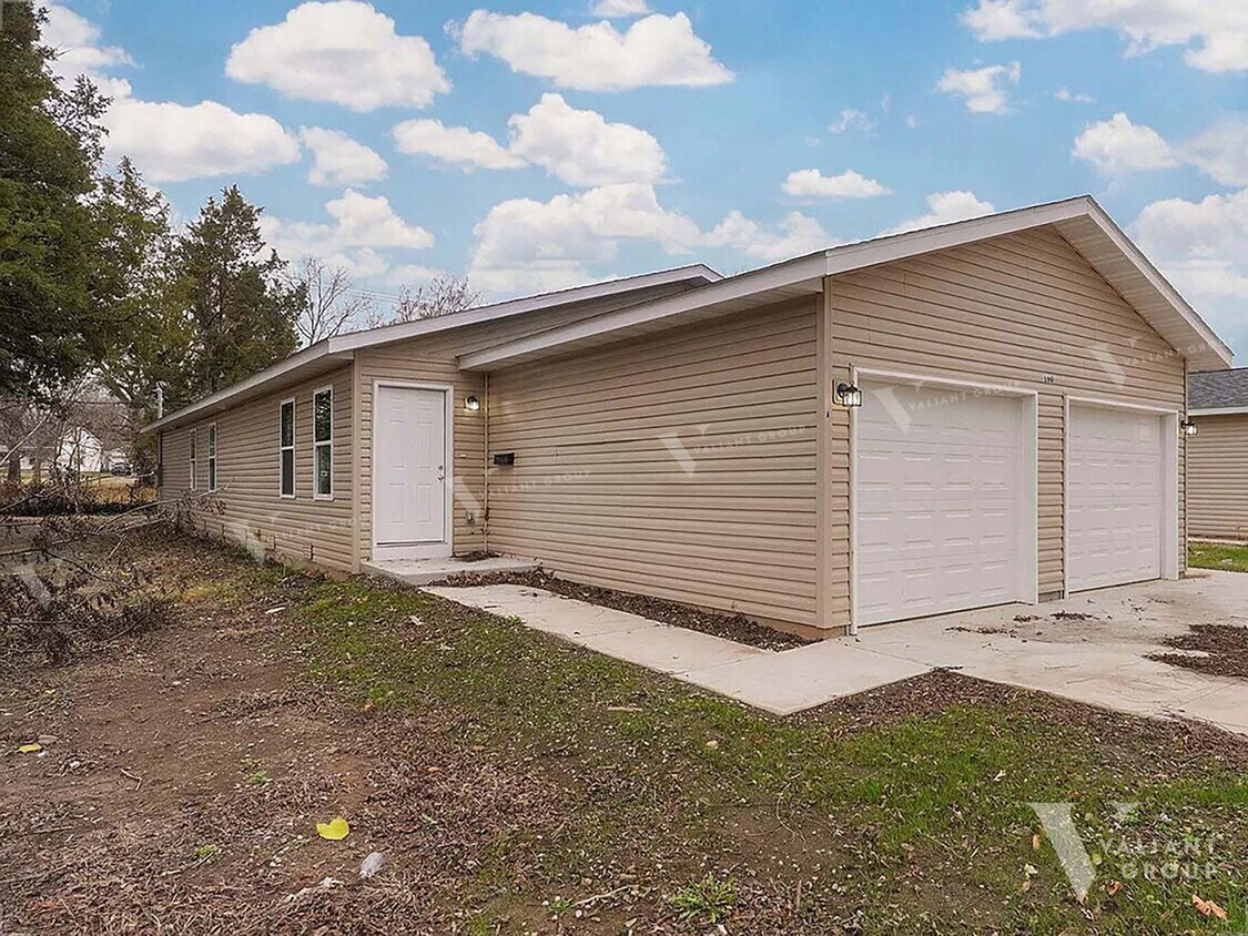 1602 W Scott St Unit A, Springfield, MO 65802 - Room for Rent in ...