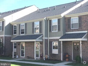 Oxford of Blue Bell Apartments for Rent with a Yard - Blue Bell, PA ...
