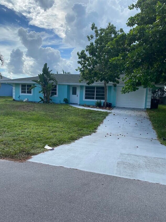 1450 SE Portillo Rd, Port Saint Lucie, FL 34952 - House Rental in Port ...