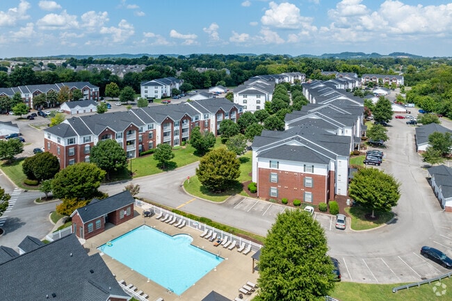 Cochran Trace Apartments for Rent with a Walk-In Closet - Spring Hill ...