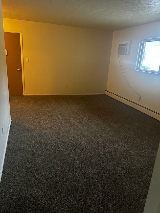 15219 Maple Park Dr Unit 15219 MAPLE PARK, MAPLE HTS, OH 44120 - Room ...