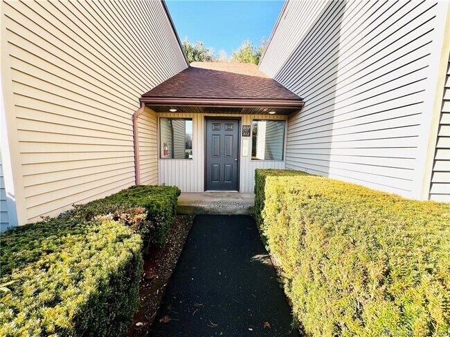 807 Twin Circle Dr Unit 807, South Windsor, CT 06074 - Condo for Rent ...