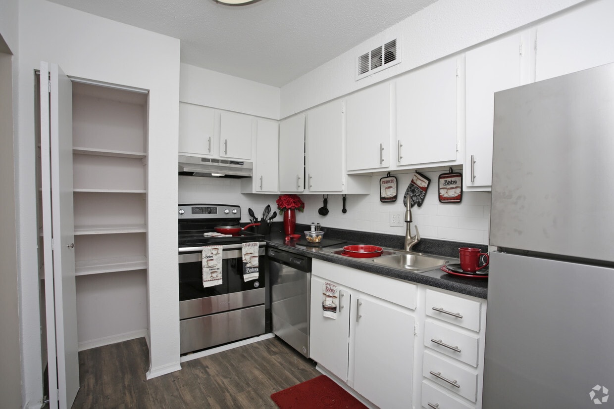 Dalton Pointe Shadow - 1809 Shadow Ln Dalton, GA 30720 | Apartments.com