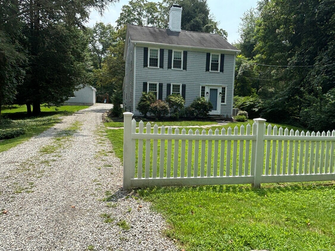 1477 Congress St, Fairfield, CT 06825 - House Rental in Fairfield, CT ...