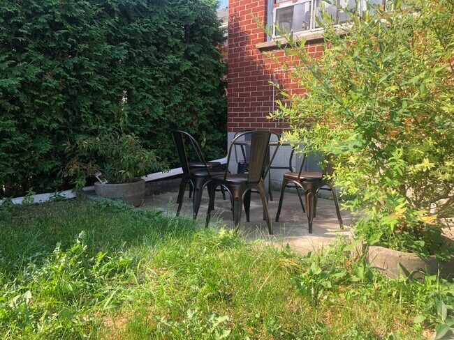 5 Little Blvd Unit B, Toronto, ON M6E 4N1 Apartments - 5 Little Blvd ... 5 Little Blvd Unit B, Toronto, ON M6E 4N1 Apartments - 5 Little Blvd ...