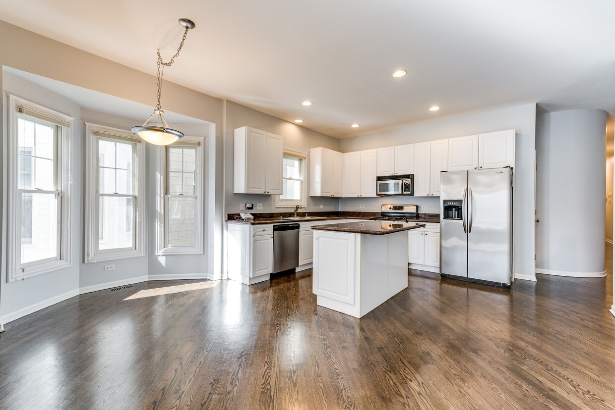 1312 W Fletcher St, Chicago, IL 60657 - 1312 W Fletcher St Chicago, IL ...