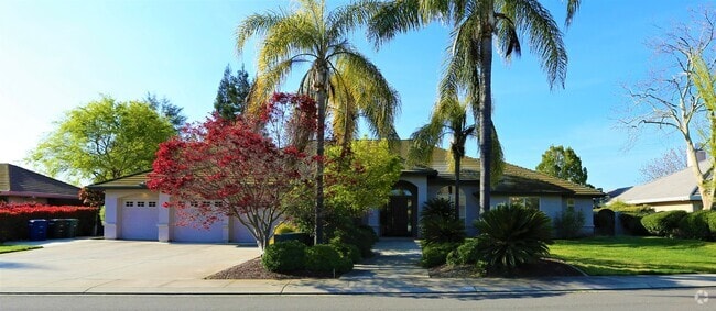 Del Rio Heights Apartments for Rent with Parking - Modesto, CA - 2 ...