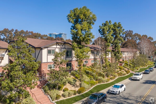 2 Bedroom Apartments for Rent under $3,400 in La Jolla CA | Apartments.com