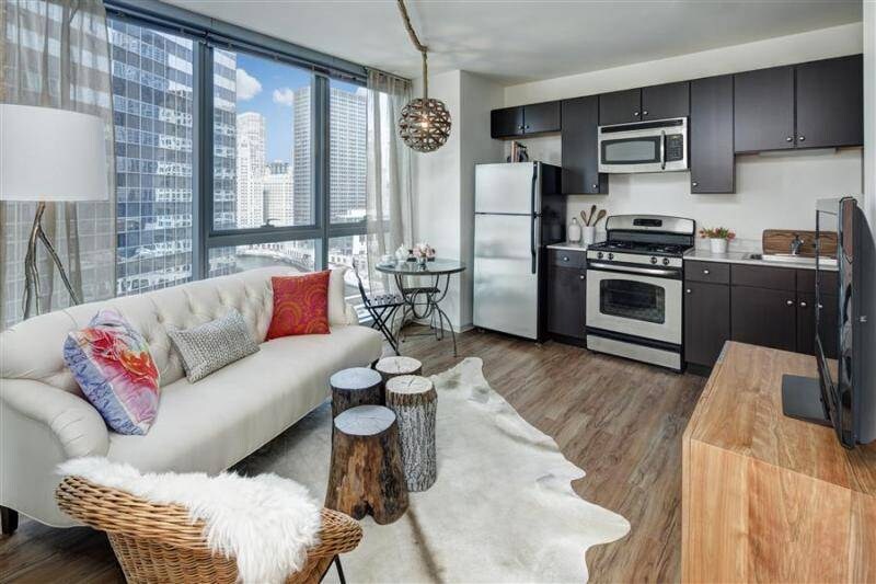 358 E Wacker Dr, Chicago, IL 60601 | Apartments.com