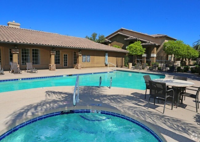 Mission Manor at Ray Ranch Apartments under $600 - Chandler, AZ - 10 ...