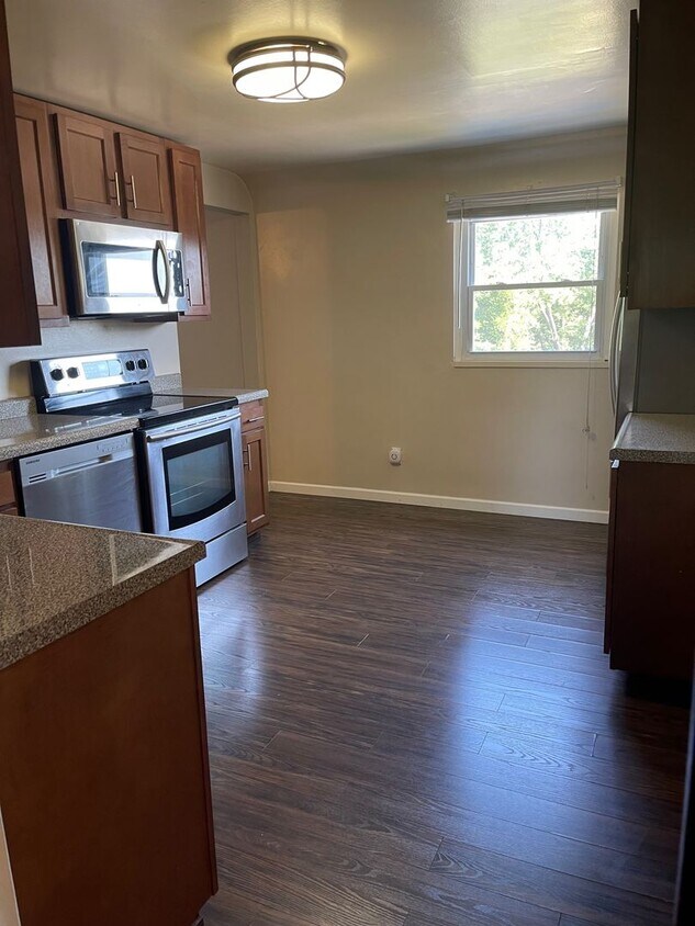 250 Locust St, Pittsburgh, PA 15229 - Townhome Rentals in Pittsburgh PA ...